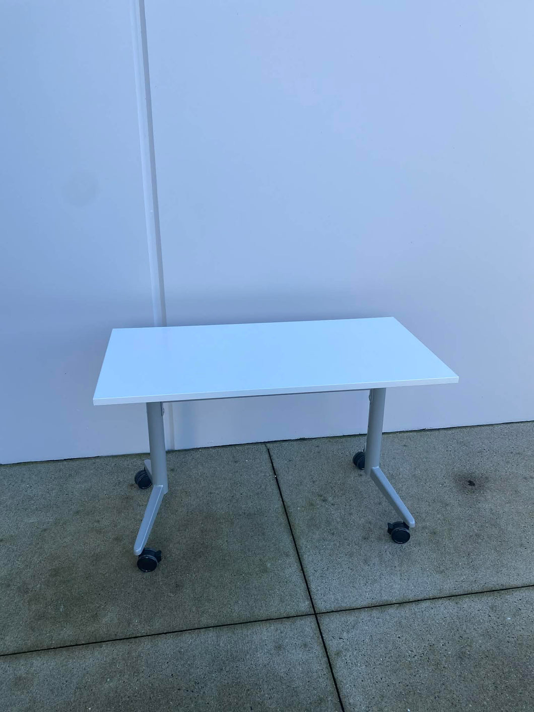 Used 48x24 Flip Top Rolling Tables – Evergreen Office Spaces Ltd